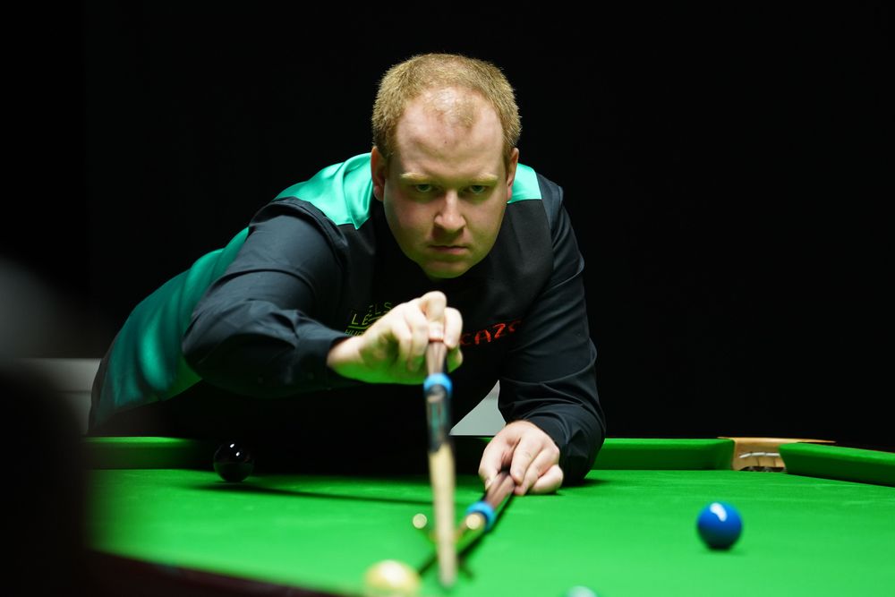 Brown Makes Strong Start - World Snooker Tour