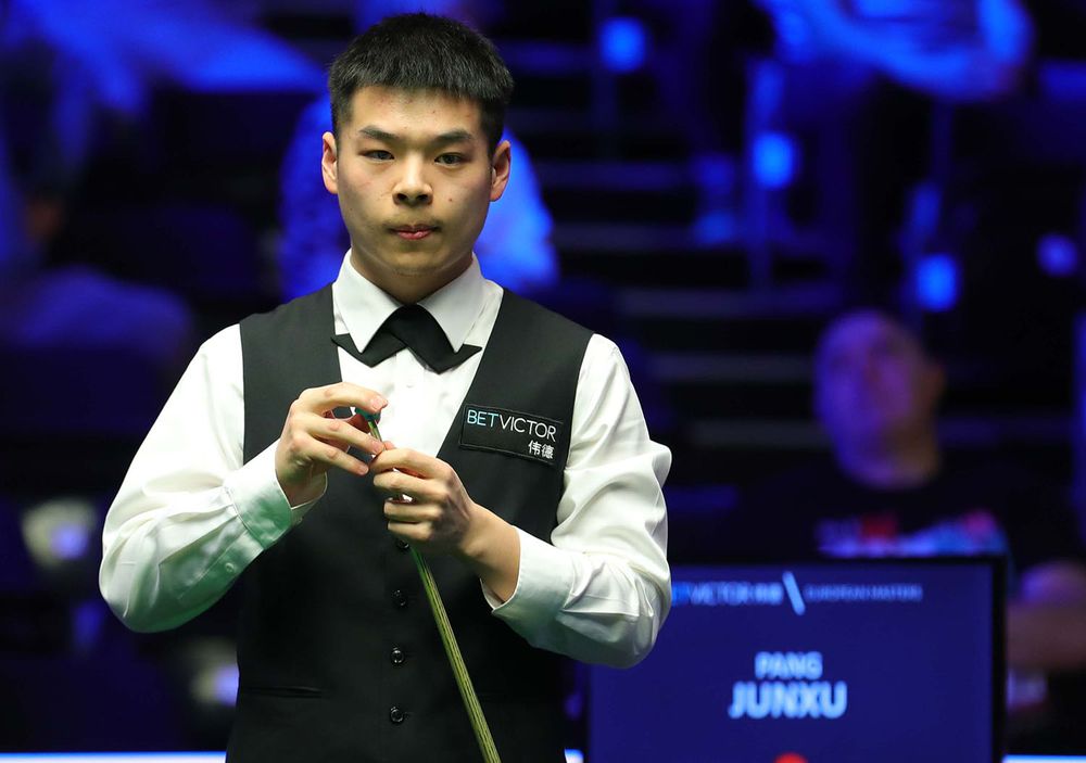 Pang And Long Secure Top Spots - World Snooker Tour