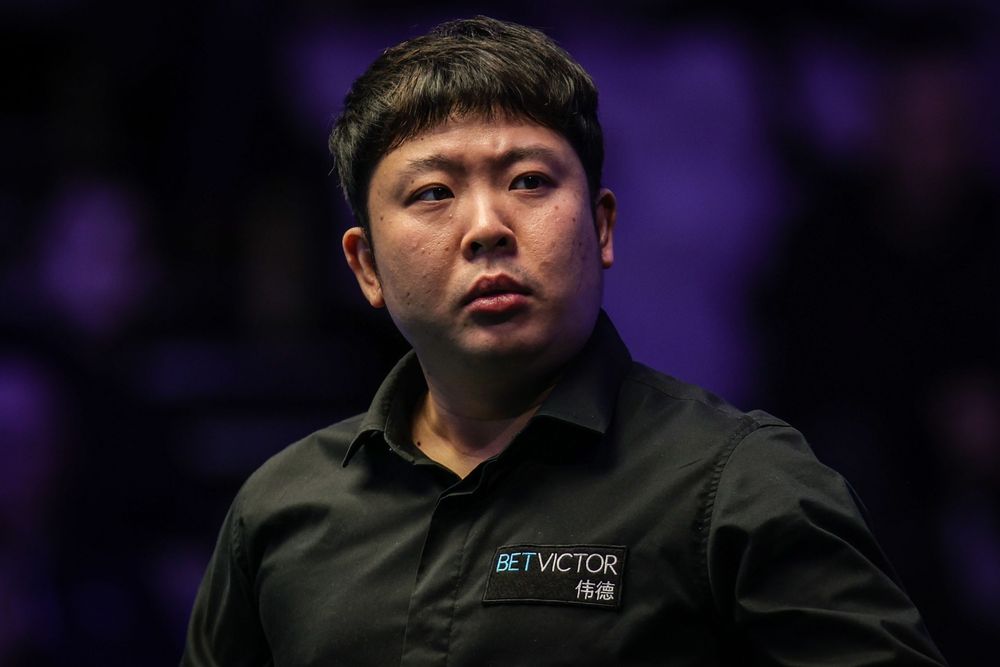 Zhang Scores Stunning Win Over Trump - World Snooker Tour