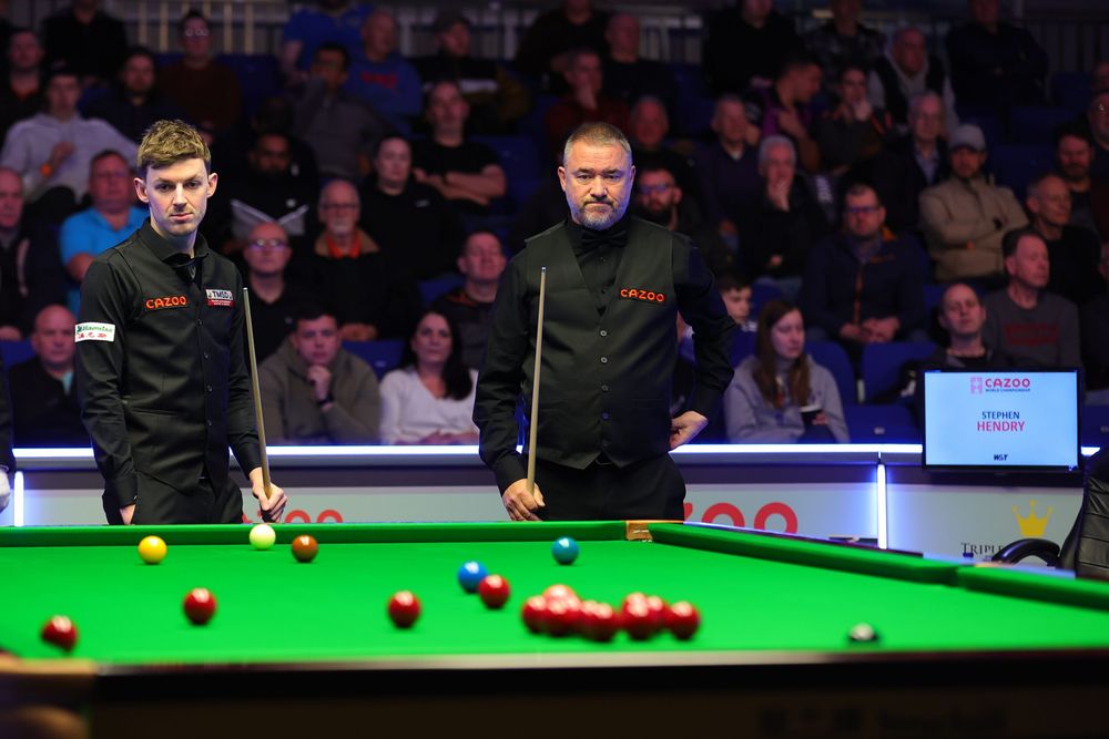Giant Killer Cahill Slays King Of The Crucible - World Snooker Tour