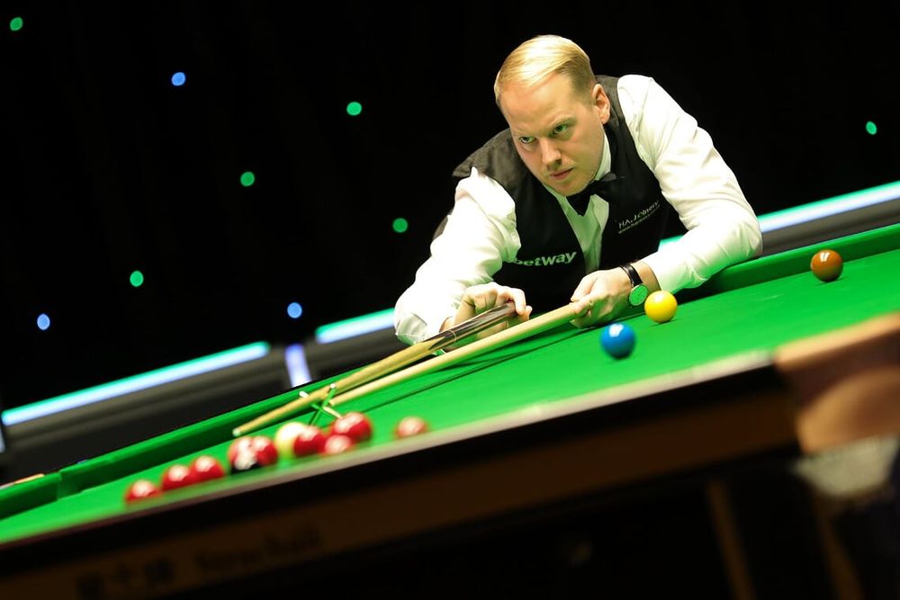 Taylor Made Up For Waterfront Appearance - World Snooker Tour