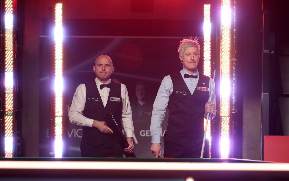 Robertson Fightback Floors Perry - World Snooker Tour