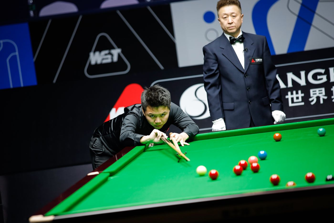 Shanghai Masters Day Three: Zhou Whitewashes Wilson - World Snooker Tour