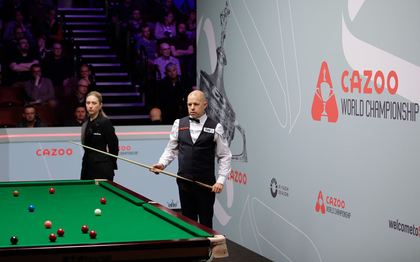 Milkins Joy At 'Massive' Win Over Pang - World Snooker Tour