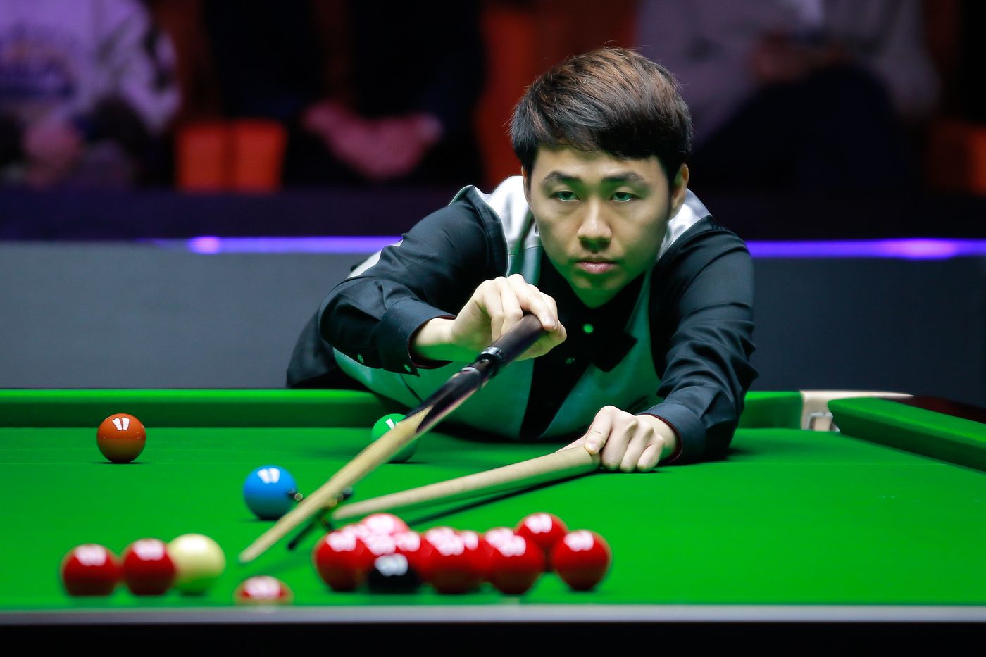 Home Favourite Ding Beats Xu To Reach Final - World Snooker Tour