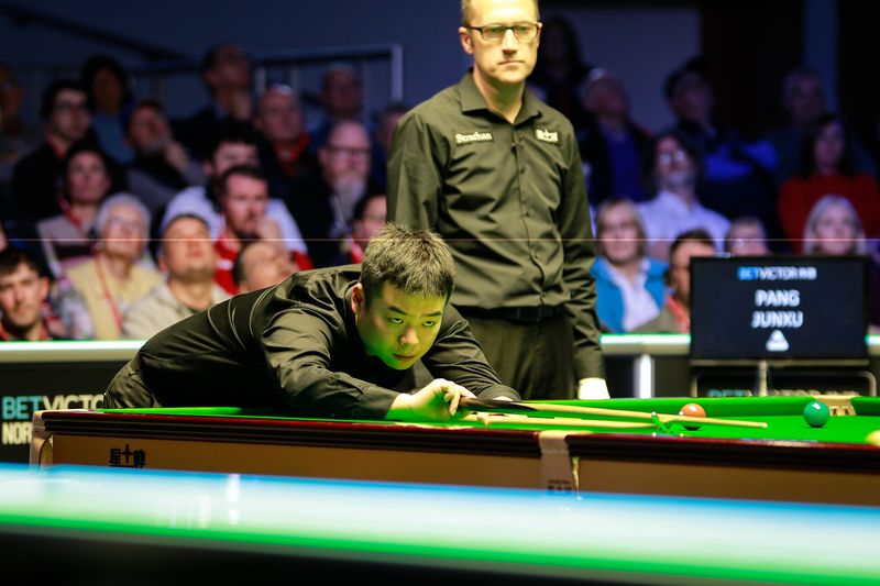 Pang Ends Robertson's Home Nations Dream - World Snooker Tour